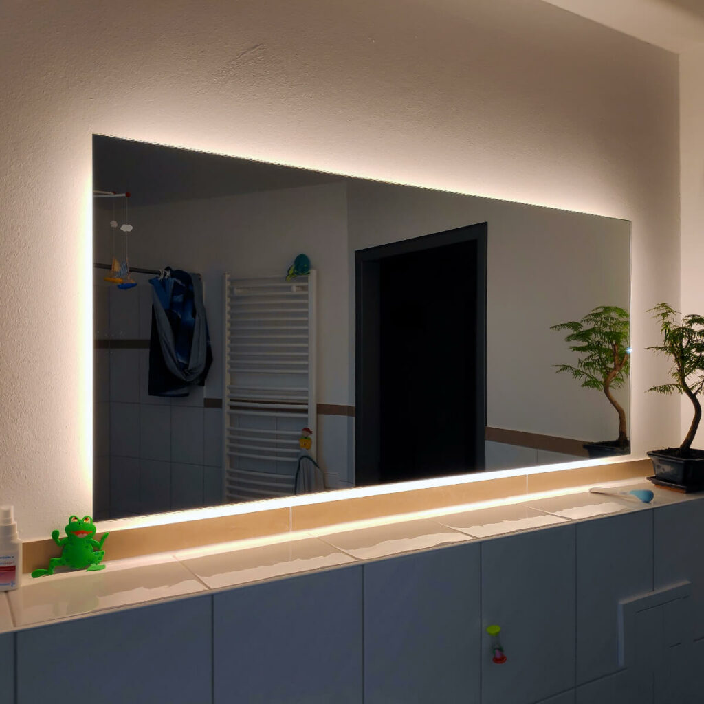 LED Spiegel mit Hintergrundbeleuchtung - Aurea rundherum - Spiegelando